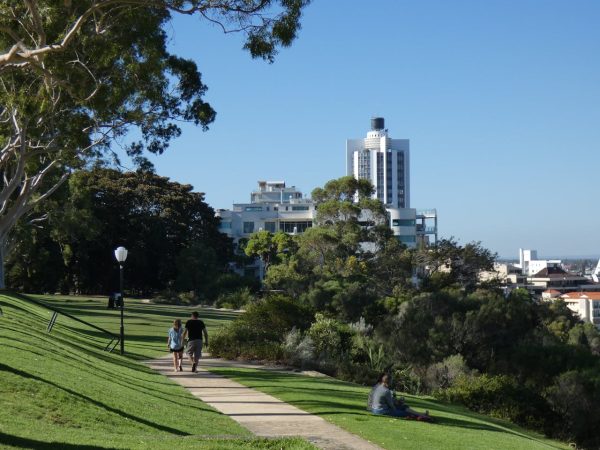 4 Best Picnic Spots in Perth to Eat a Sandwich - Joey Zazas